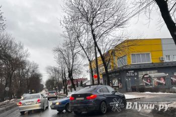 Великие Луки : В Великих Луках произошло ДТП